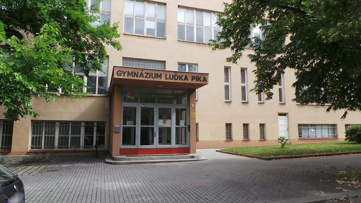 Gymnázium Luďka Pika, Plzeň, Opavská 21 - Kampus